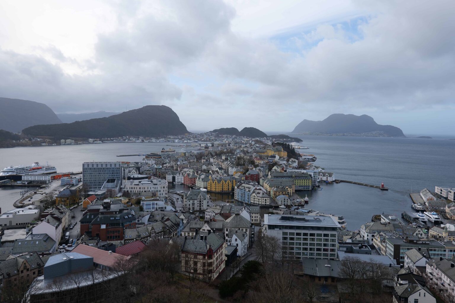 Mount Aksla Hike: How to Find the Best Ålesund Viewpoint